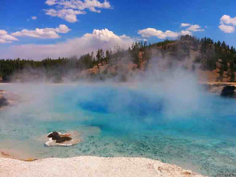 Full Guide To What Do Hot Springs Smell Like