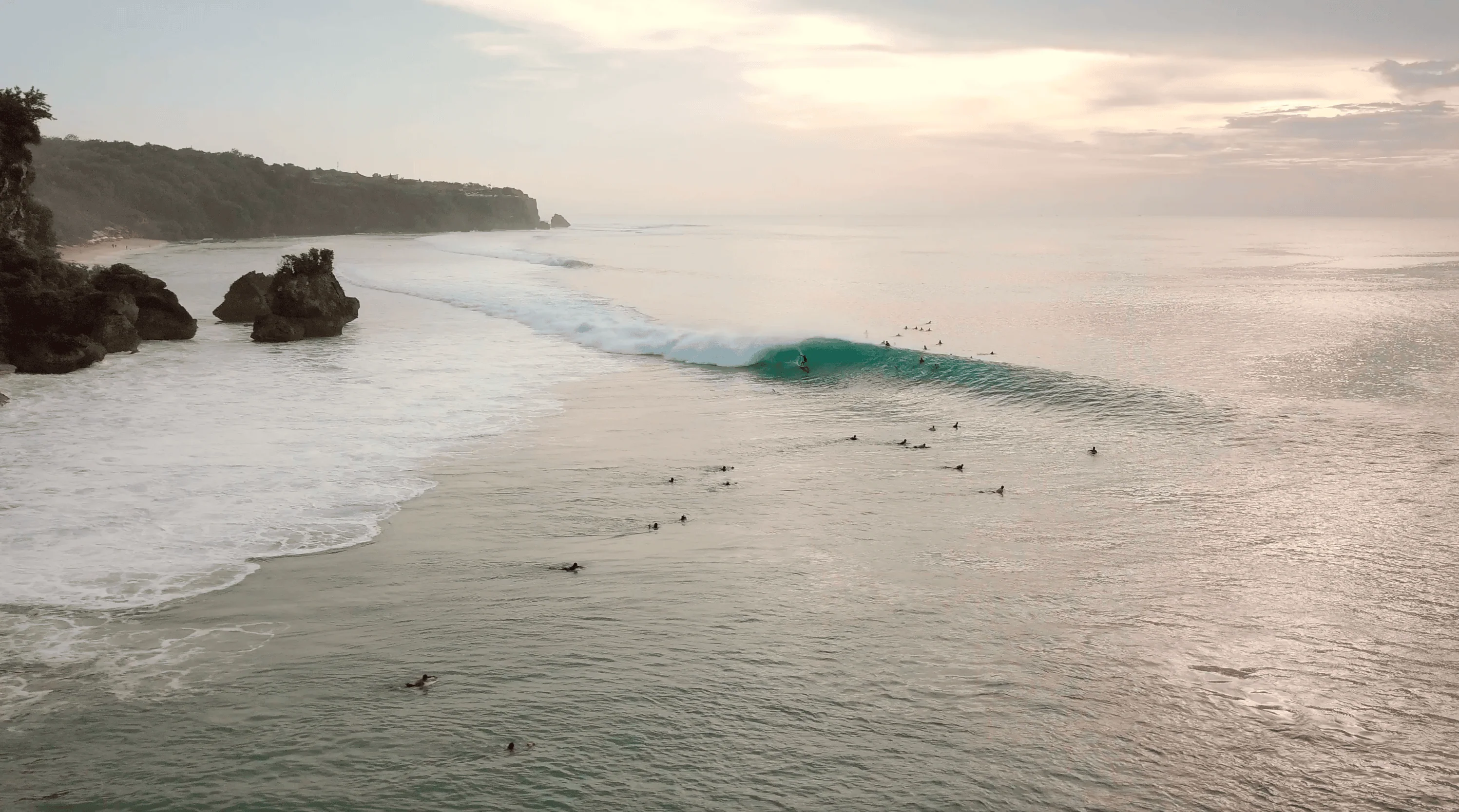 20 Fun Tips To Visit Padang Padang Beach Uluwatu