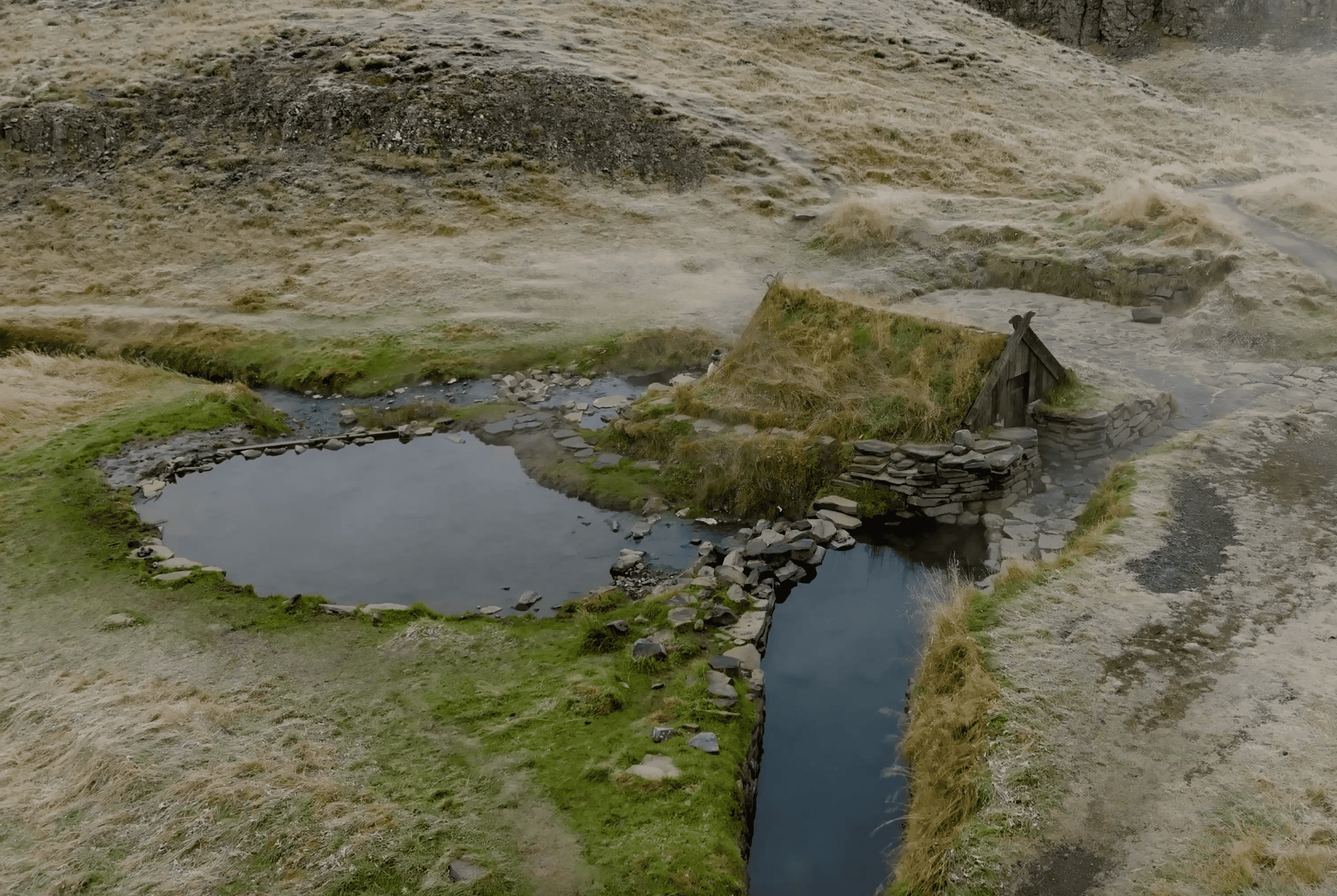 Hrunalaug Hot Springs (REVIEW + TIPS)