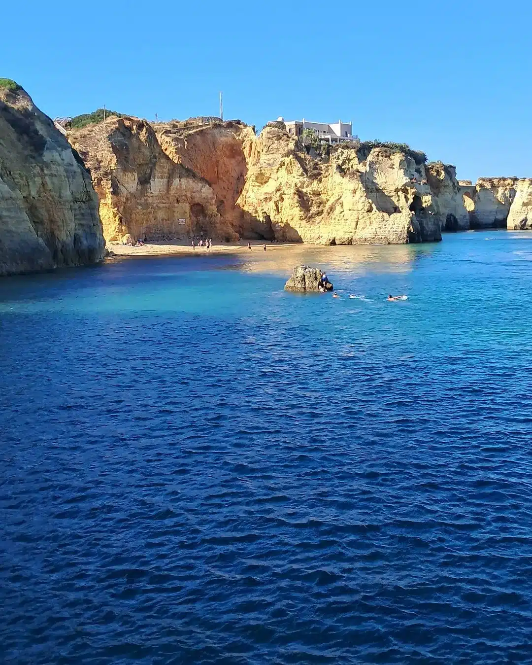 How To Visit Dona Ana Beach: Explore, Relax, And Enjoy