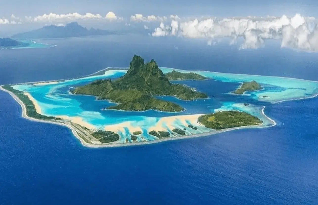 Top 8 Hikes In Bora Bora: What To Expect From Them?